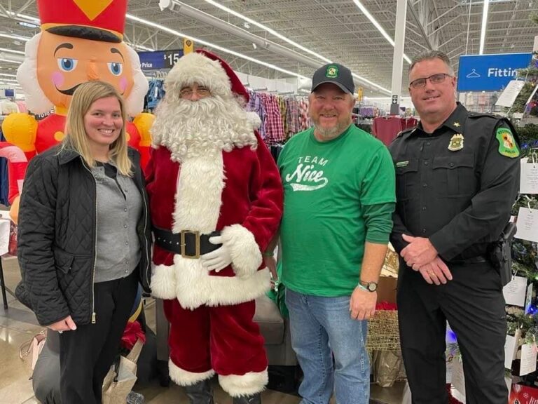 Santa Cop Program Donation - cfsbank